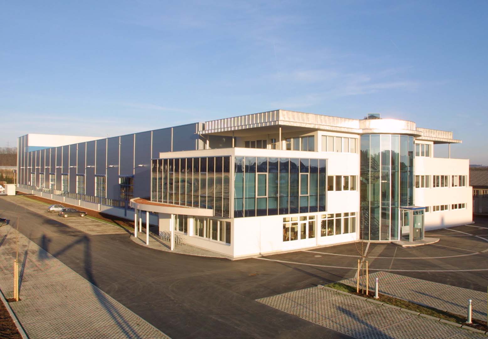 ♨ Die Erfolgsgeschichte von Weba: Pioniere der Warmumformung - weba